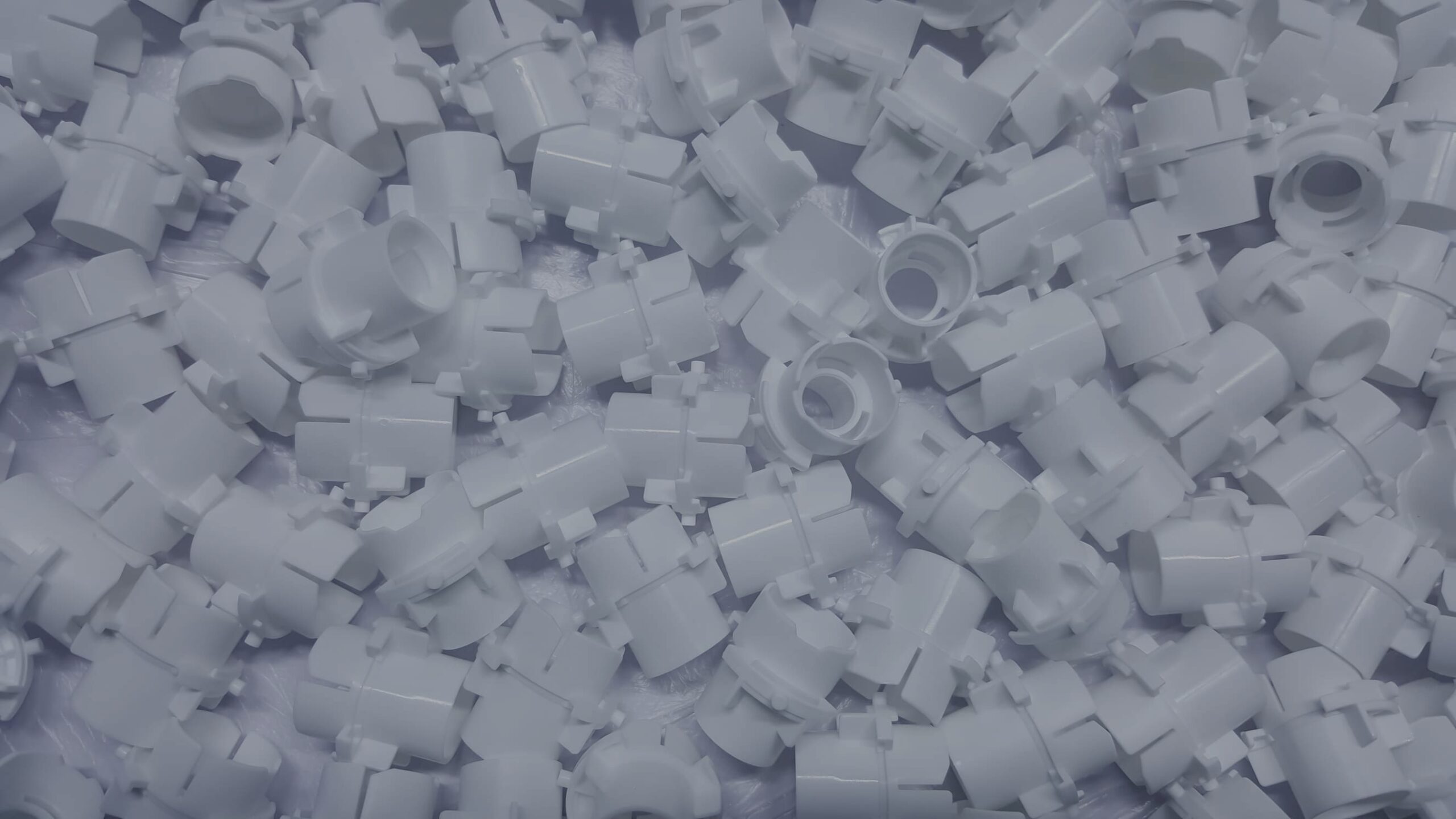 CNC Machining vs. Injection Molding for plastic parts | Fast Radius CNC Machining vs. Injection Molding for plastic parts | Fast Radius